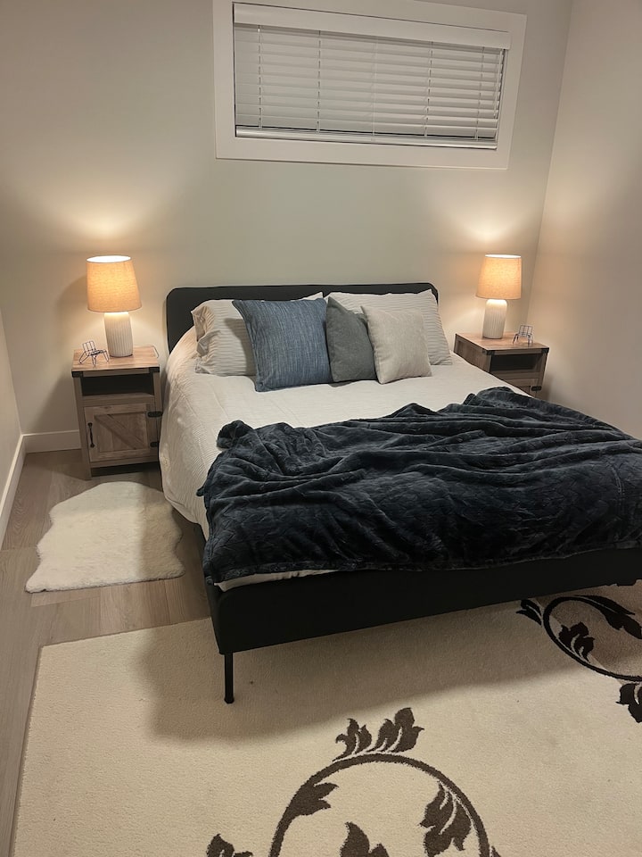 2 Bedroom Heartland Haven - Cochrane