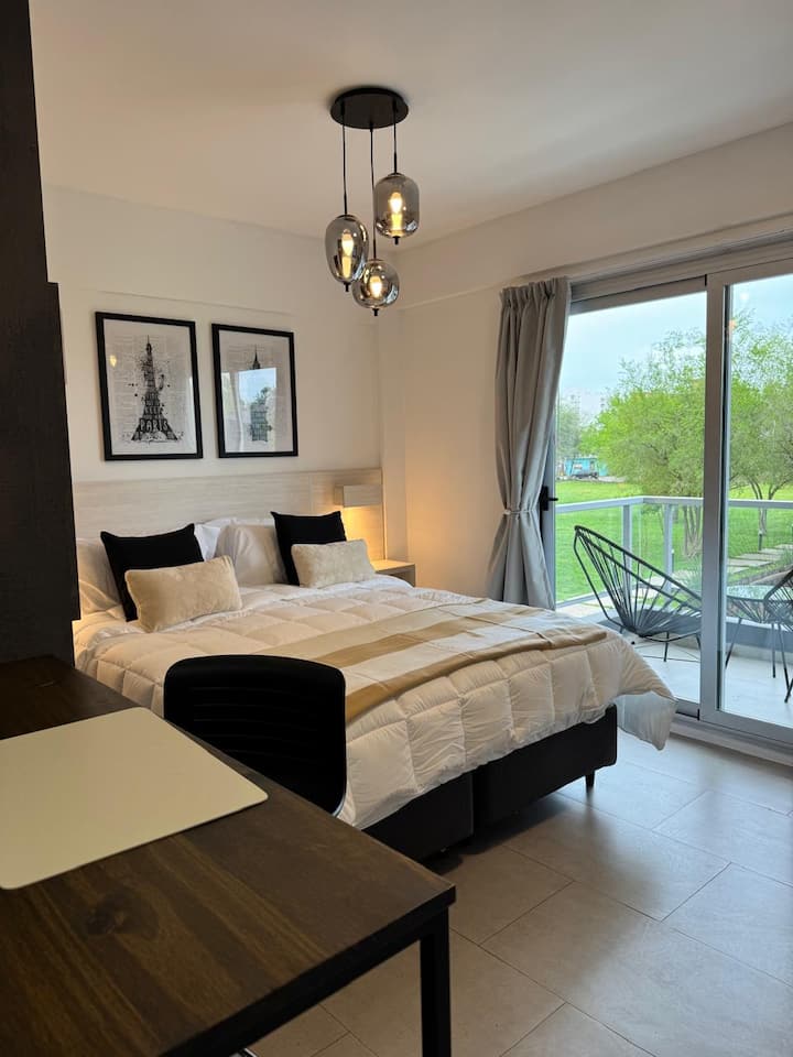 Exclusive Studio Ezeiza - Buenos Aires Ezeiza Airport (EZE)