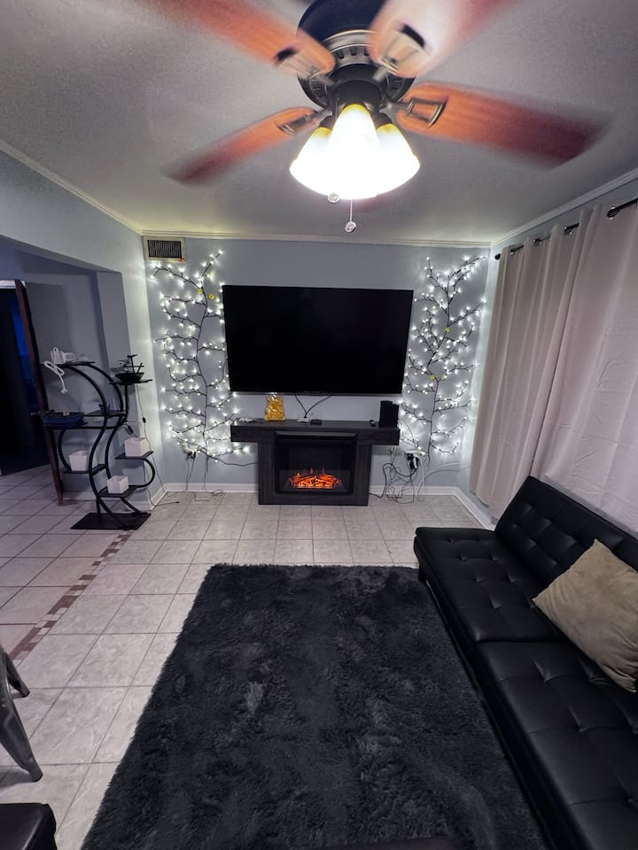 Vacation In Sunny Florida! Minutes From The Beach! - Melbourne, FL