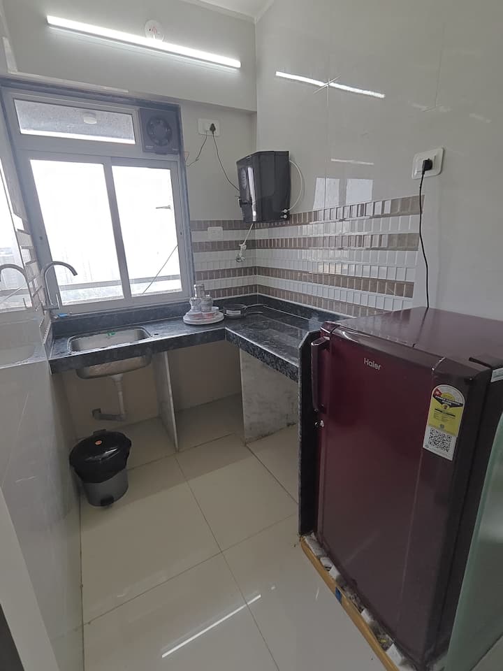 Full One Bhk In Thane West Near Hiranandani Estate - Bhiwandi