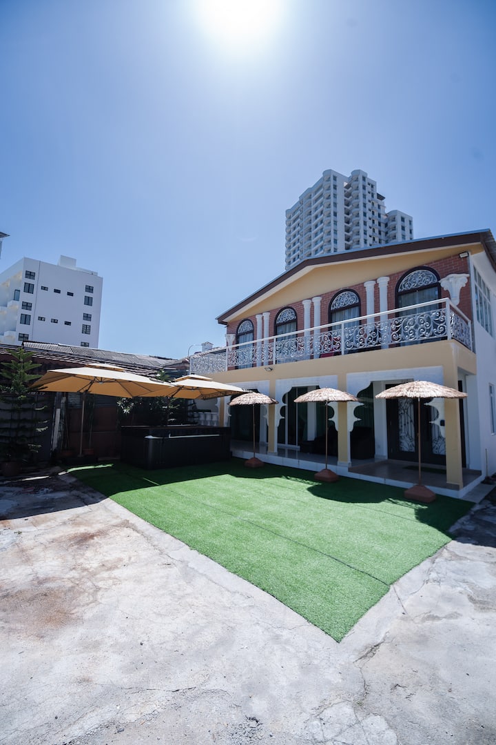 Penang Seafront 7br Pool Bungalow •临海七居泳池苑 22pax - 