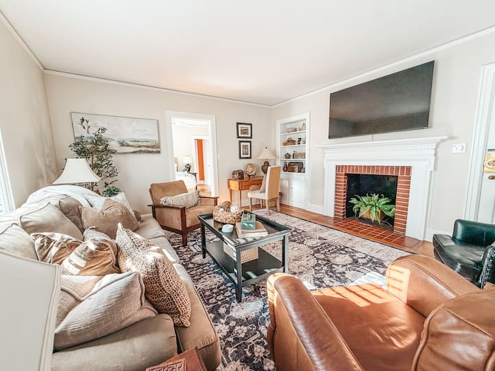 King Bed-walk To Restaurant&grocery Laundry Nearby - Greensboro, NC