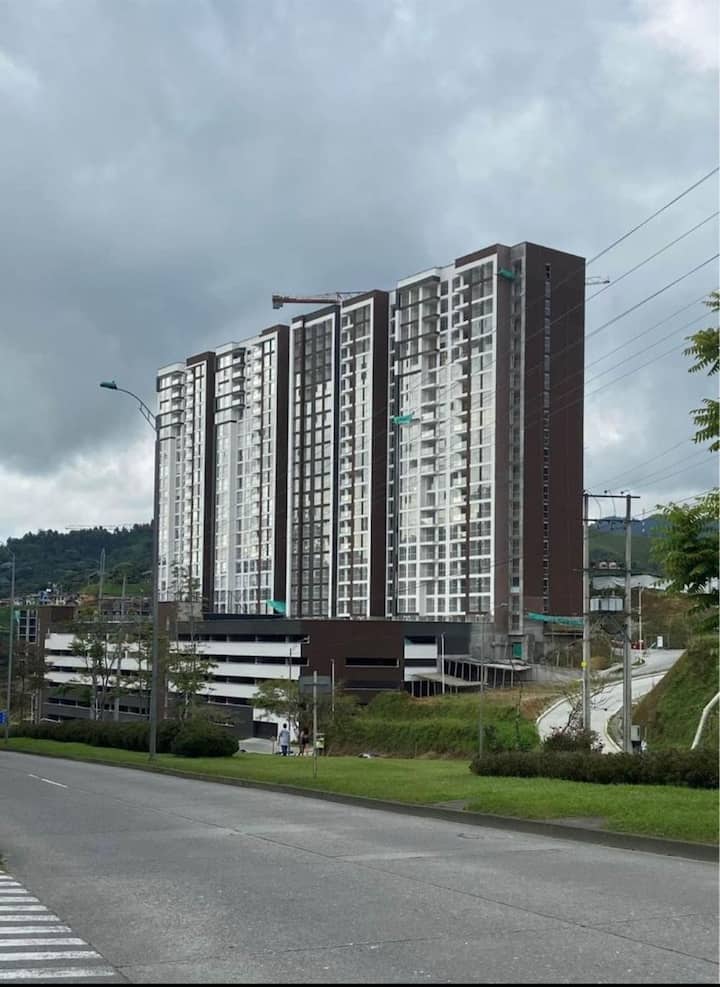 Apto. Ubicado En Sector Estratégico De La Ciudad. - Manizales