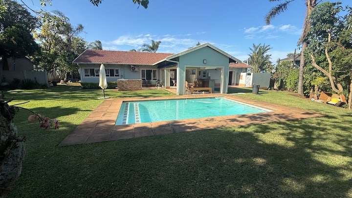 La Lucia Oasis Family Friendly Pool & Bbq Paradise - Umhlanga