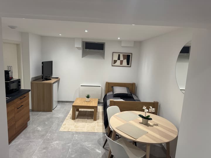 Studio Cosy – Idéal Pour 2 Voyageurs - Mulhouse