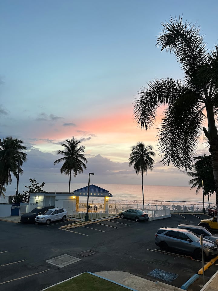 Wake Up To Waves - Beachfront Escape In Pr - Aguada