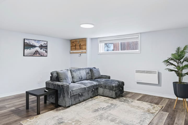 Abby’s Lodge | Modern 2br Retreat | Downtown Stay - Fredericton