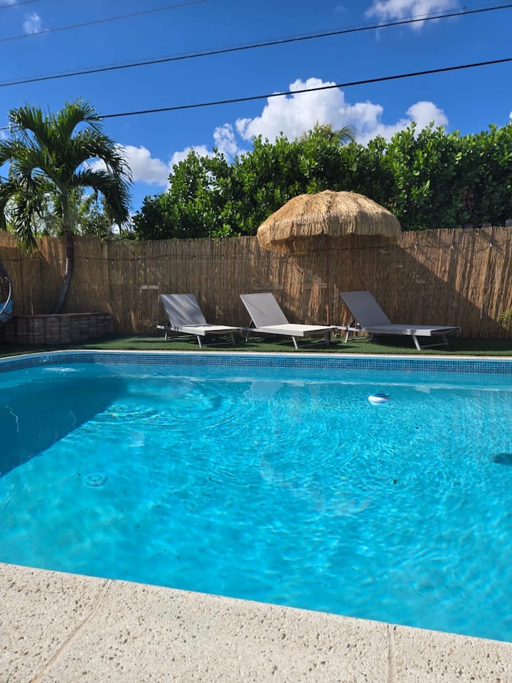 Sunny Fl Getaway With Heated Pool & Near Beach! - Pompano Beach, FL