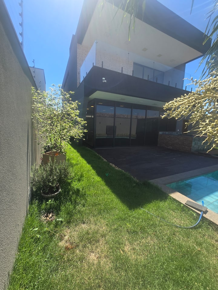 Casa Com Piscina E Hidro - Dourados