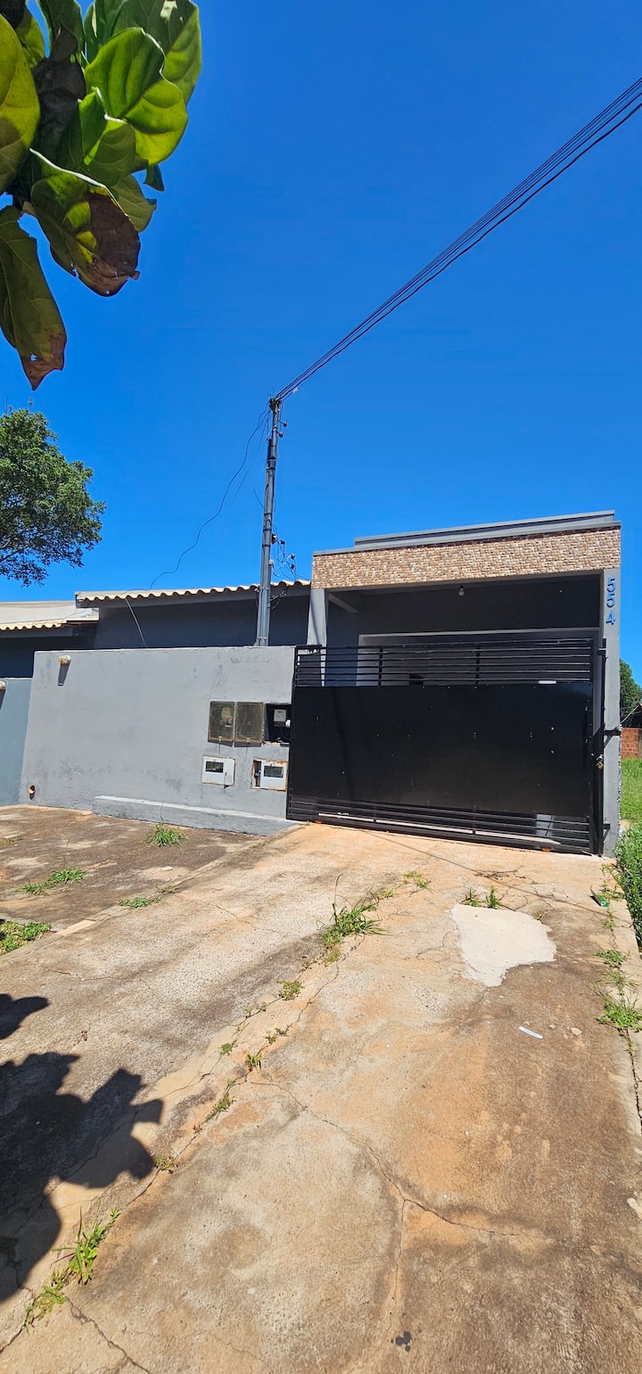 Casa Prática E Aconchegante
Próxima Aos Shoppings - Pedro Juan Caballero