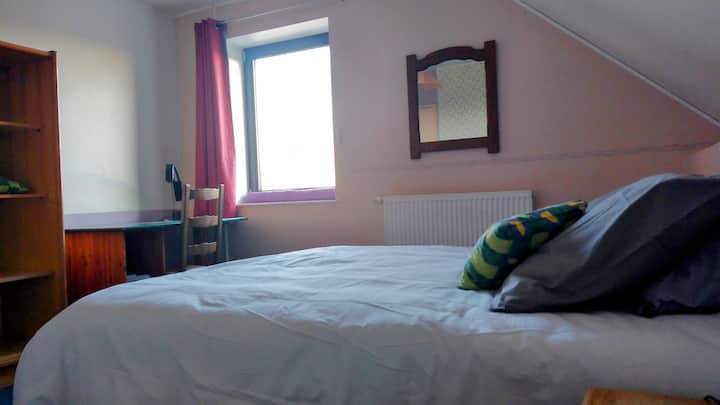 Au Coeur Des Champs
Chambres Et Table D'hôtes. - Chimay