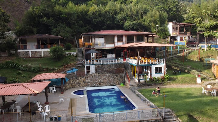 Cabaña Pianola 8 Personas - La Vega