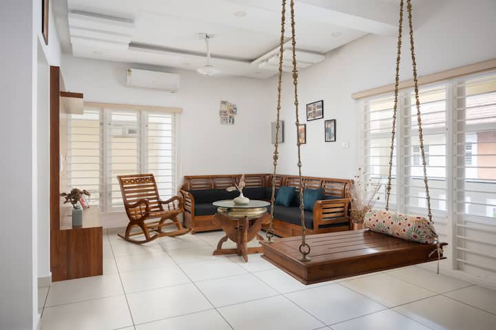 Bastiat Stays | Four Bedroom Villa In Kakkanad - Cochín