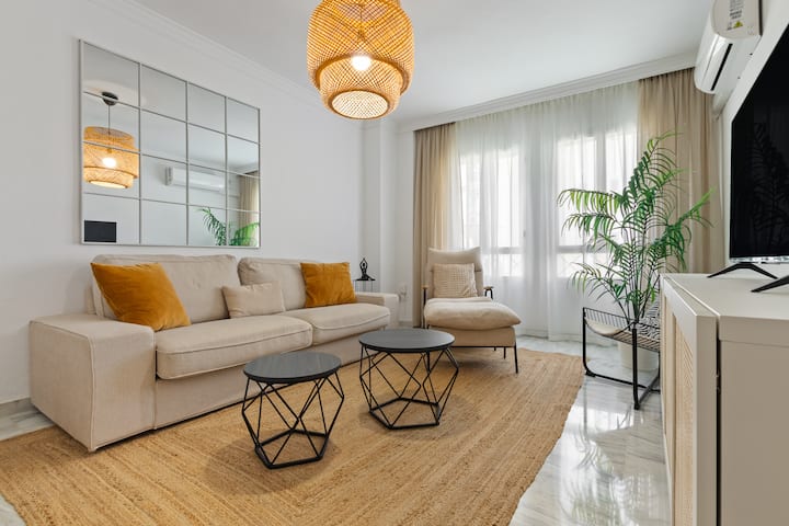 Spacious Apartment With Pool And Parking - Alhaurín de la Torre