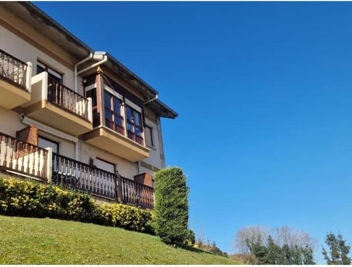 Dúplex Con Garaje En El Centro De Comillas - Comillas