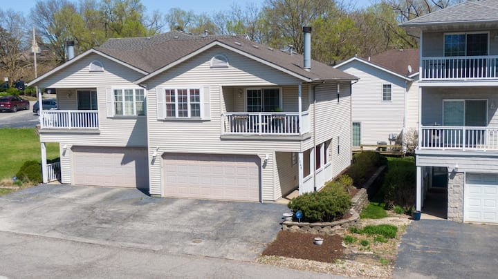 Beach Getaway Near Indiana Dunes - Gary, IN