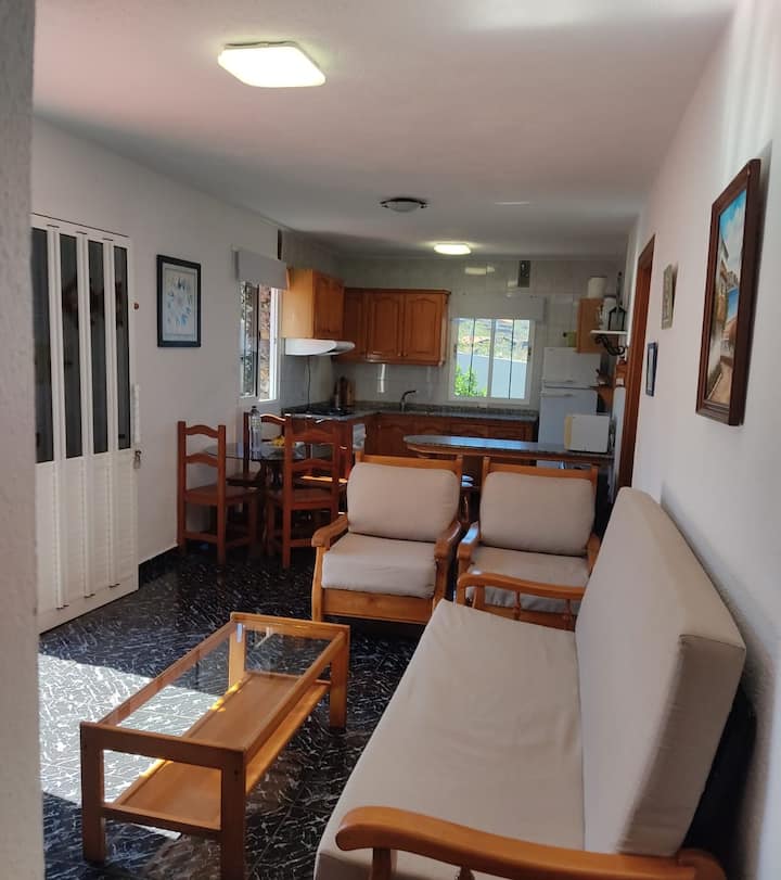 Casa De 3 Dormitorios Aguarijo En El Mocanal - El Hierro