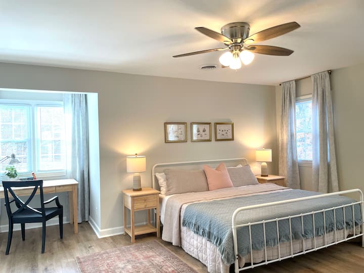 Home 3,000sft 6br-7-11 Beds 4ba Petsok Fenced Yard - Greensboro, NC