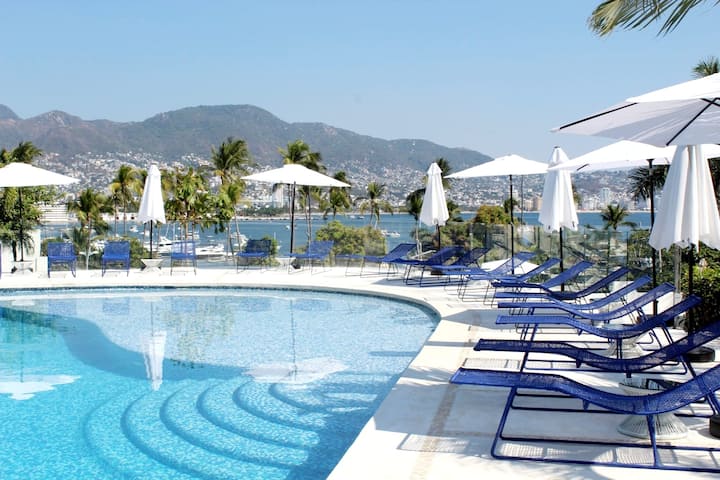 Amplio, Fresco Y Con Vista Espectacular A La Bahía - Pie de la Cuesta