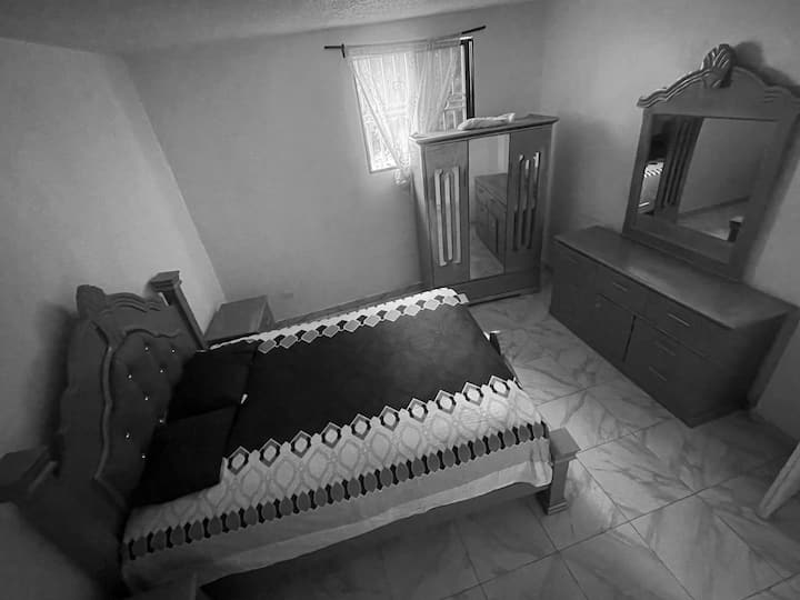 Safe & Cozy Downtown 2br House - Port-au-Prince