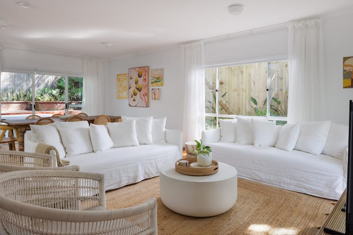 Lola - Blueys Beach - Boomerang Beach