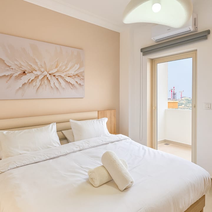 The Bloomy 6 - Self Check-in - (24/7 Electricity) - Beirut