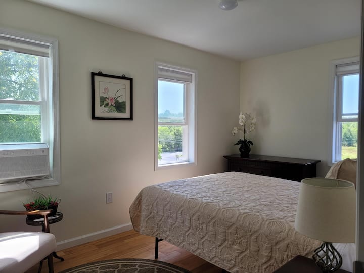 Charming Upstate New York Inn Cozy Suite #1 - Middletown, NY