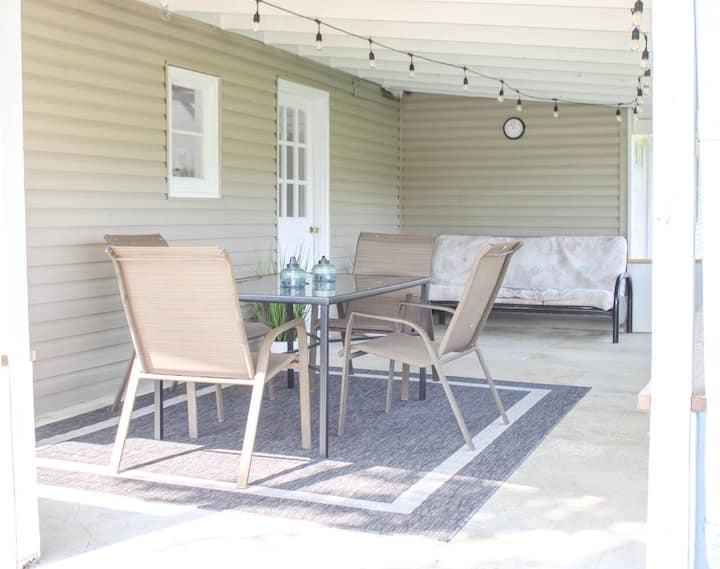 Waterside Retreat With Hot Tub - Ligonier, IN