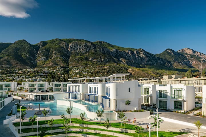 Mediterranean Breeze Retreat 2br|2rr|balcony|wifi - Girne