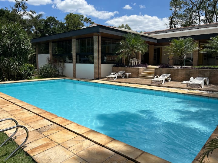 Paraíso • Casa Em Vinhedo Condomínio Segurança 24h - Vinhedo