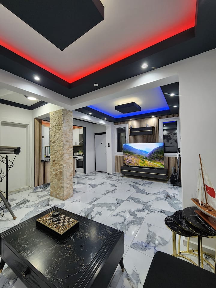5+1müstakil Girişli Denıze 300 Metre Havuzlu Villa - Seferihisar