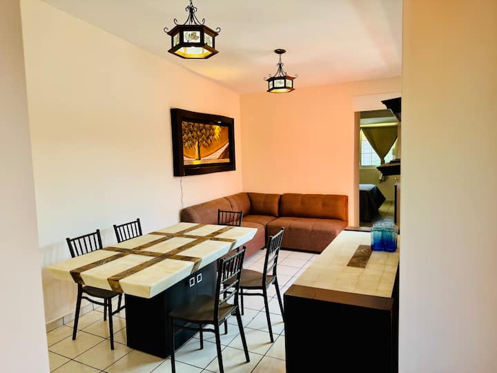 Alojamiento Cómodo, Cerca De Estadio Y Central - Morelia