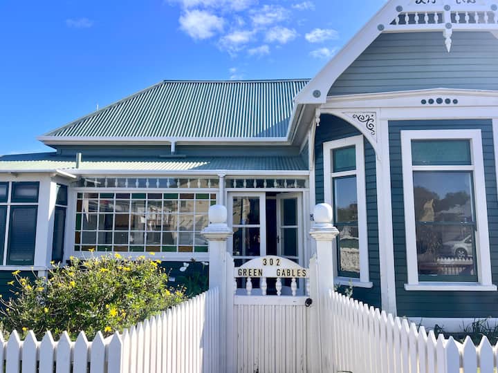 New Plymouth Central 2-room Flat - New Plymouth