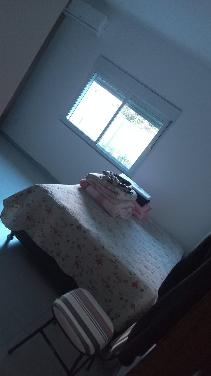 Quartos Com Suíte E Espaço Lazer Em Barra Da Lagoa - Florianópolis