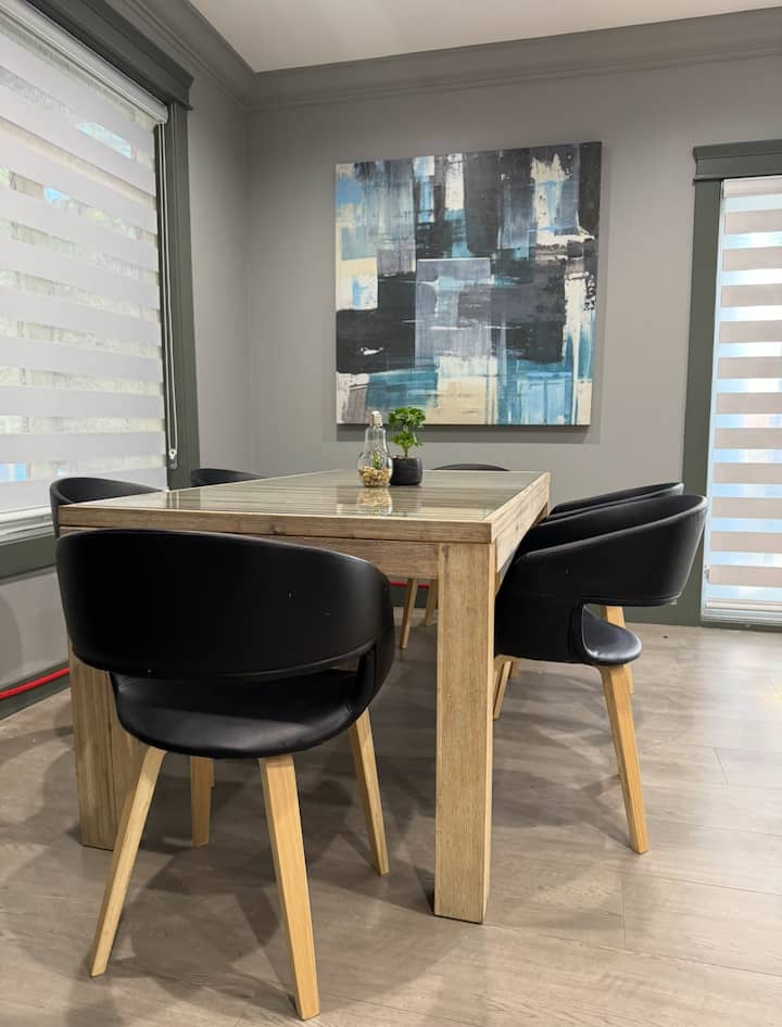 Nature Surrounded Home In Panorama Ridge - Surrey