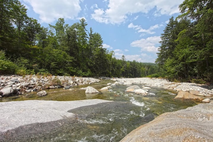 Artsy & Cozy Cabin - Renovated - River & Vt Skiing - Jamaica, VT