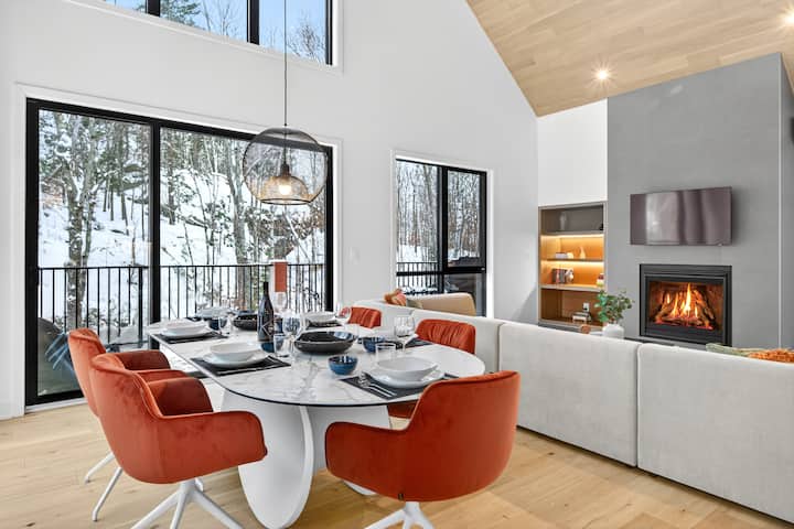 Terra 403 -Penthouse Near Ski In/out, Free Shuttle - Mont-Tremblant