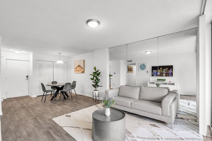 Stylish 2br In North Miami Close To Aventura Mall - North Miami, FL