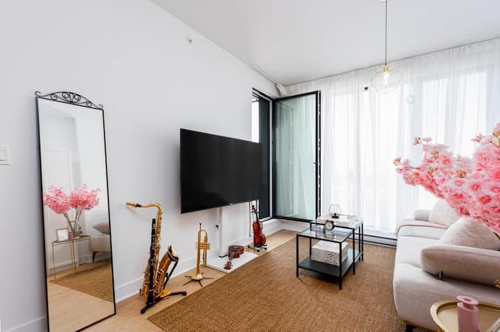 Luxury Condo Brossard For Long Term Stays - Longueuil