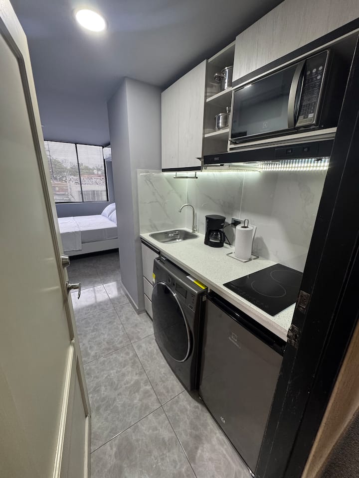 Apartaestudio En San Fernando, Zona Del Estadio - Cali