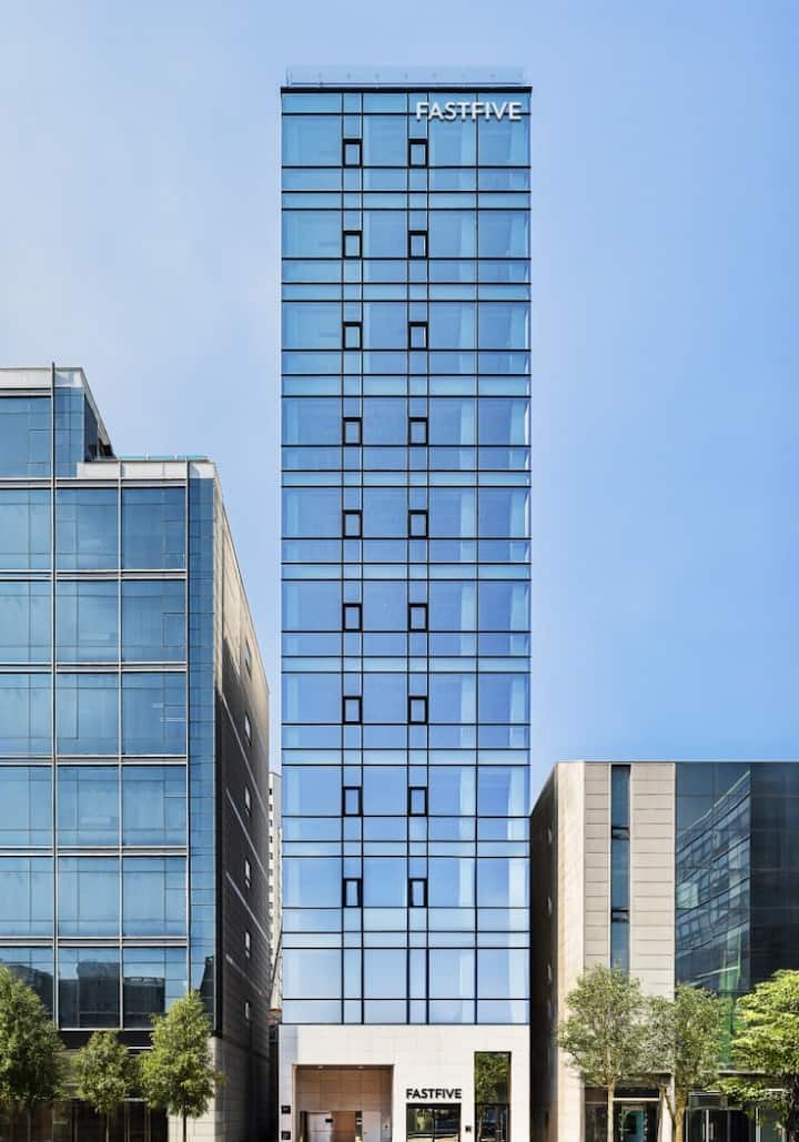 선앤유3,통유리.파노라마 한강뷰.합정.홍대.당산.선유도.북한산뷰,선유도역3분,당산역7분 - Seoul