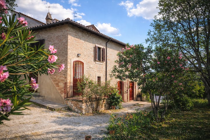 Dimora Di Sandra Casa Tra Gli Ulivi A Montefalco - Montefalco