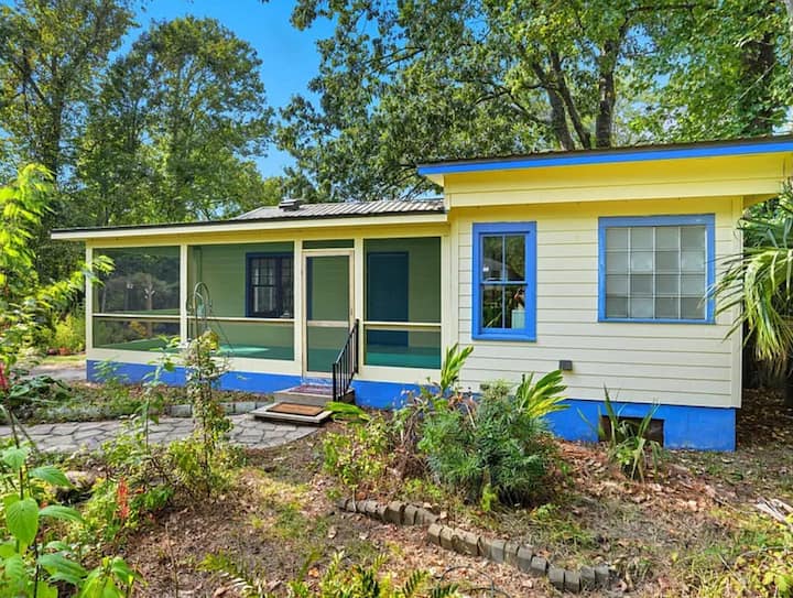 Centrally Located Marshfront Home W/ Citrus Grove - Charleston, SC