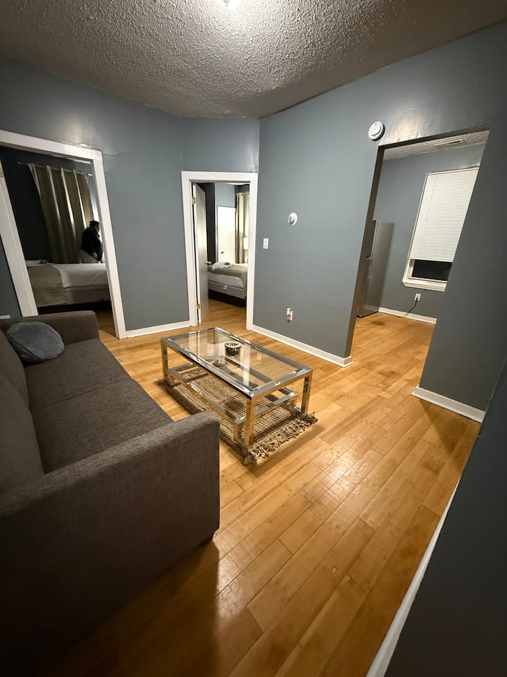 2 Bedroom Cozy  Flat, Near Yale Unv And Hospitals - New Haven, CT