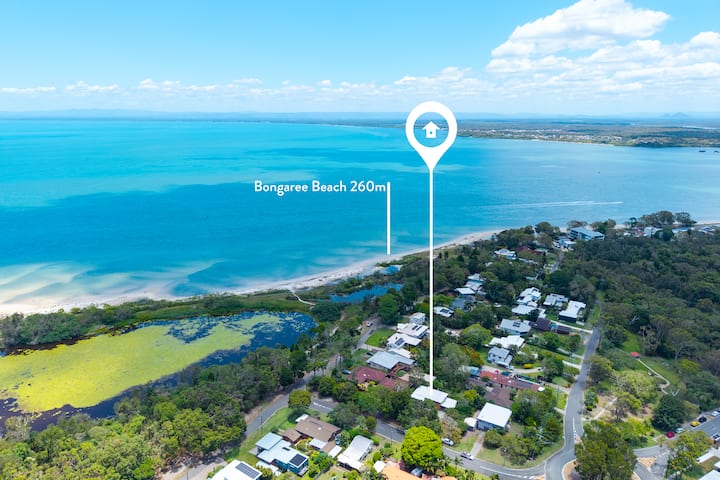 Breezy Coastal Retreat - Walk To Waterfront - Bribie Island