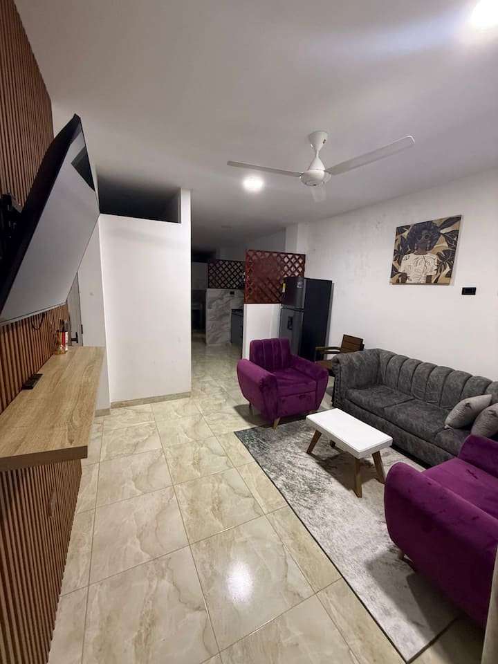 Royal Loft (202) - Caucasia