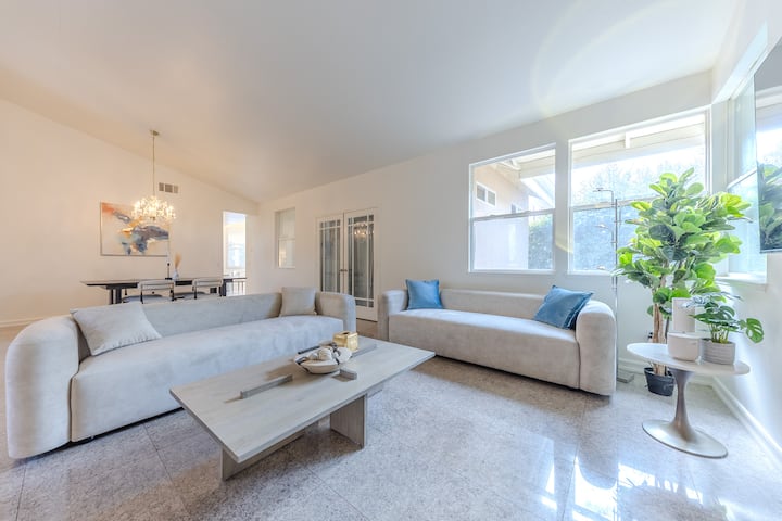 House With Pool - San Dimas, CA