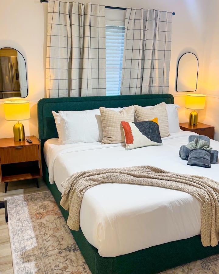 Waterfront Home With Firepit And Foosball Table - Leesburg