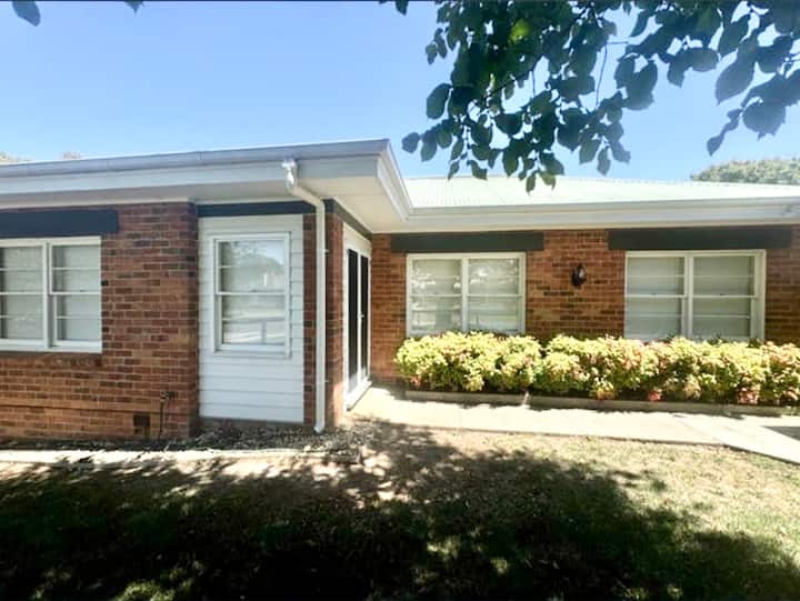 Lakehouse- 3 Bedroom Home - Sale