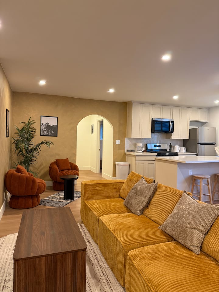 Modern Jungle Hideaway | Parking | Sunset Ave - Los Angeles, CA